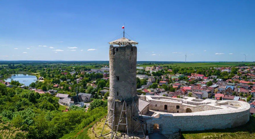 Zamek w Iłży. Warownia, która oparła się wojskom królewskim - Zamek ...